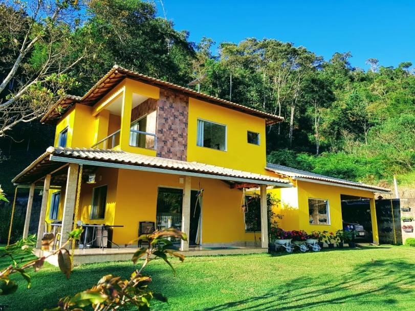 ideas de casas rurales de color amarillo - CASAS RURALES